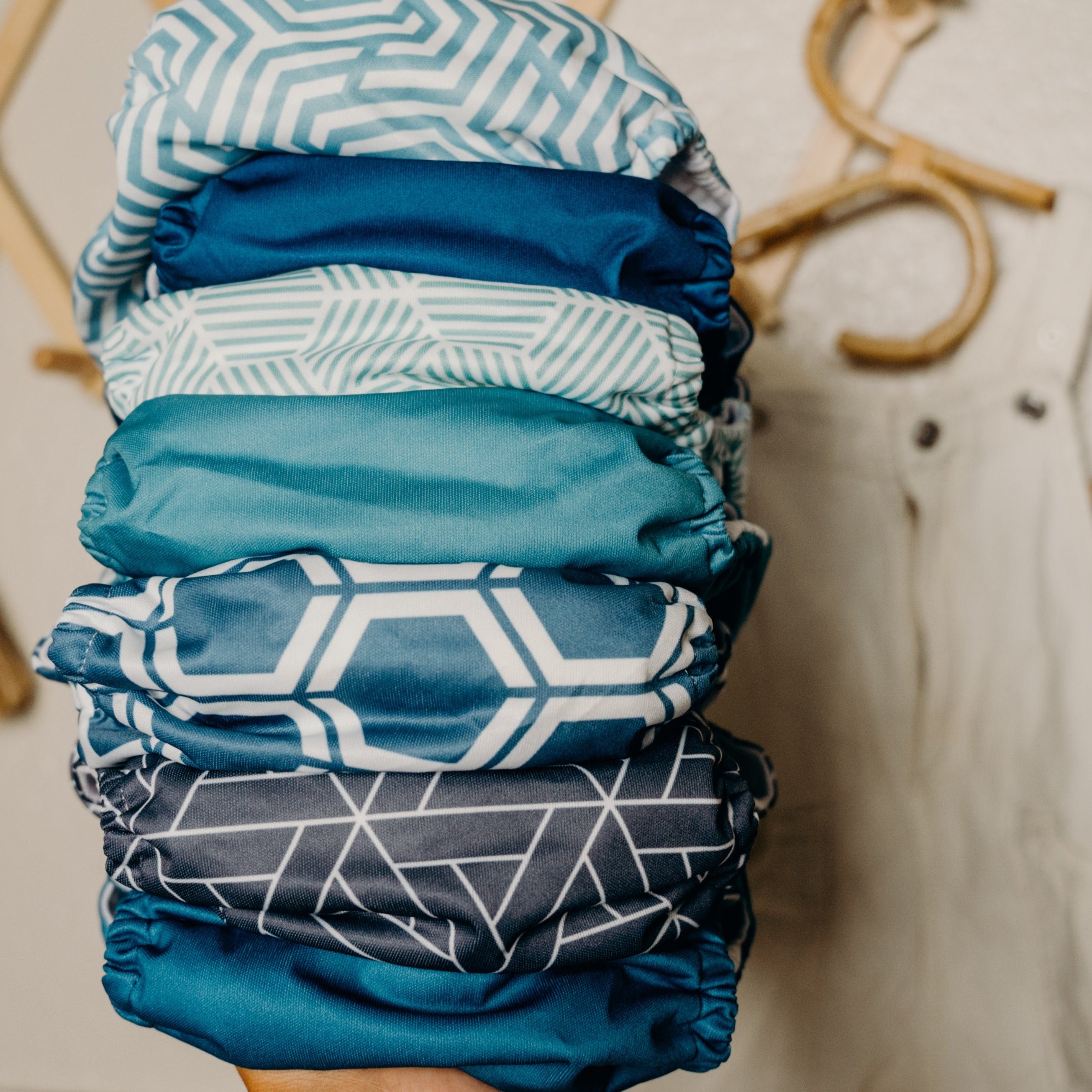 Dimensional Blues 7 Cloth Diapers & 1 Wet Bag – Nora's Nursery